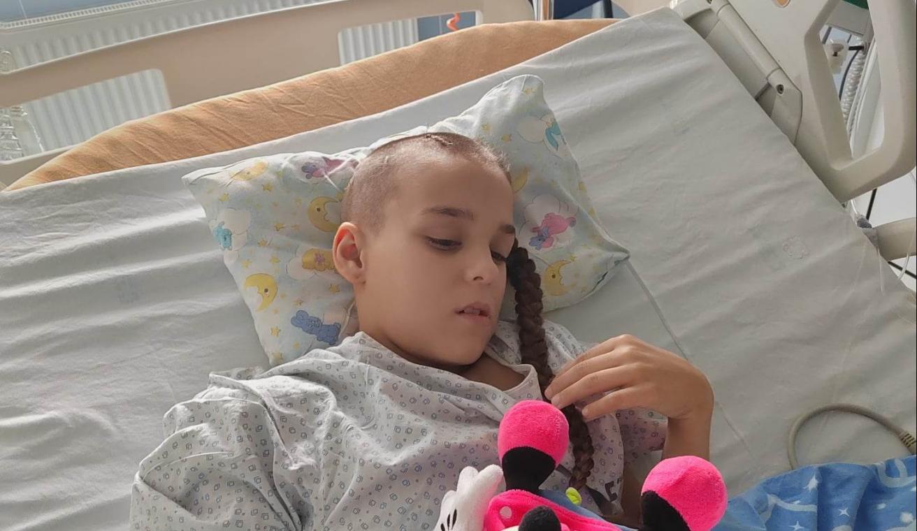 Rehabilitace pro Charlottku po operaci mozku | Patron dětí